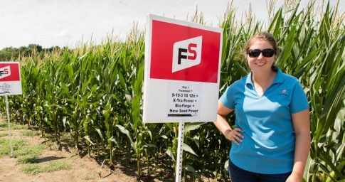SEBS Student Completes Paid Summer Ag Internship With Growmark : Newsroom