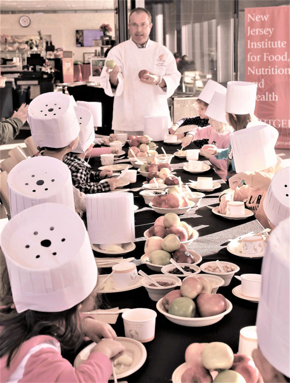 Little Chefs Help Make Fruit Soup to Celebrate Winter Solstice : Newsroom