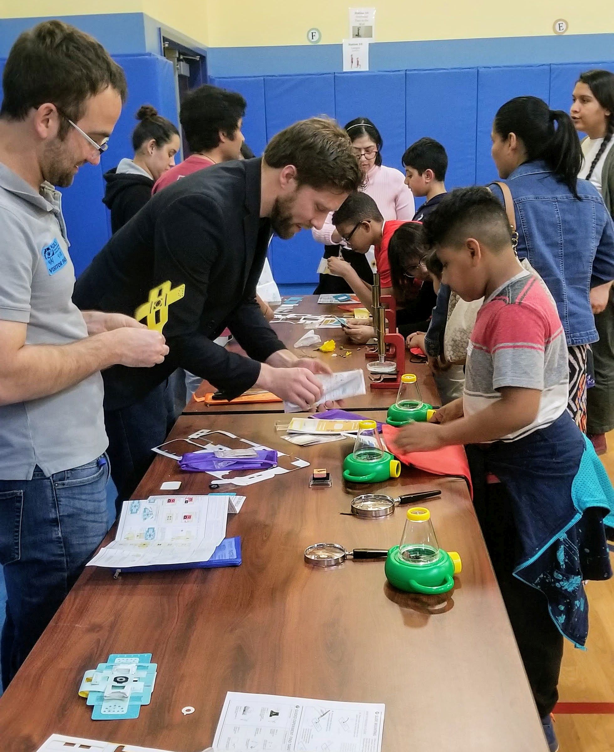 Over 200 Attend Rutgers Family Science Nights : Newsroom